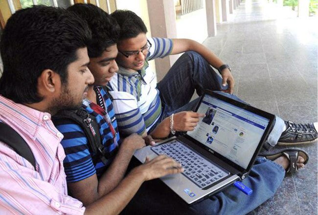 India to have more Facebook users on mobile than the US by 2017 - India ...